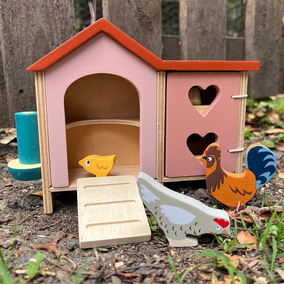 Tender Leaf Toys - Chicken Coop playset – Hugs For Kids